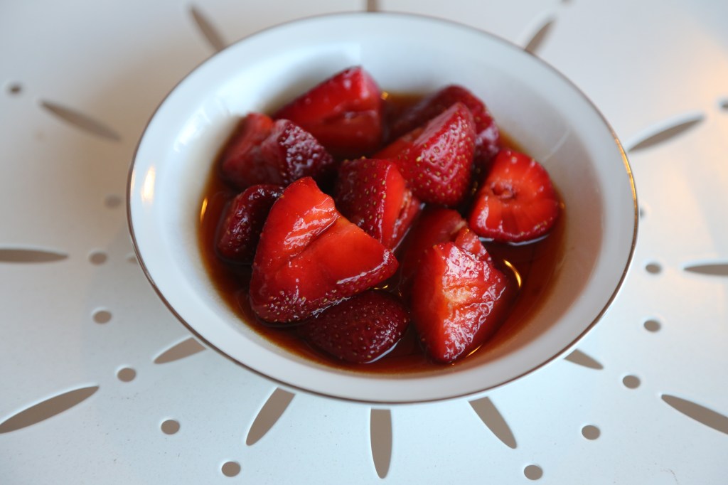 Strawberries in Balsamic Caramel – Rethinking desserts – The Family Meal